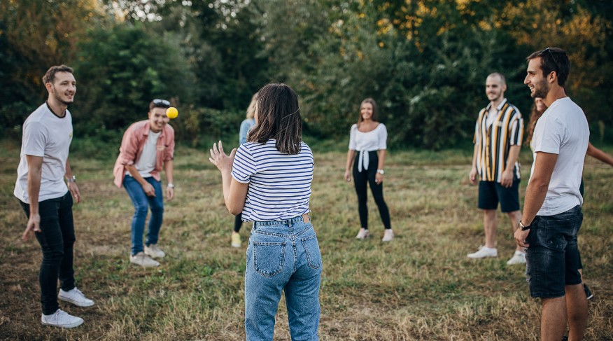 How to Play Hot Potato Game? | Rules and Strategies