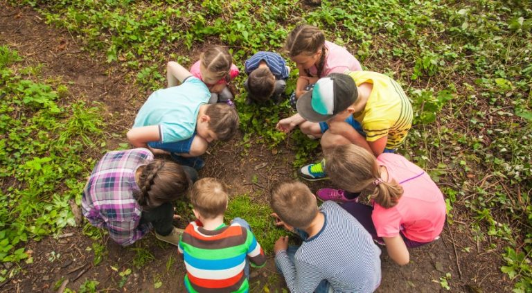 How to Play Hot Potato Game? | Rules and Strategies